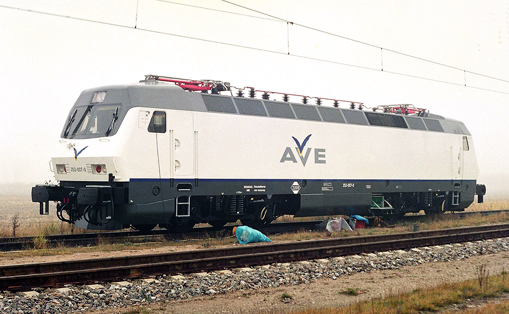 Fotogalerie - detaily fotografie RENFE 252.007-0 - ŽelPage [www.zelpage.cz]